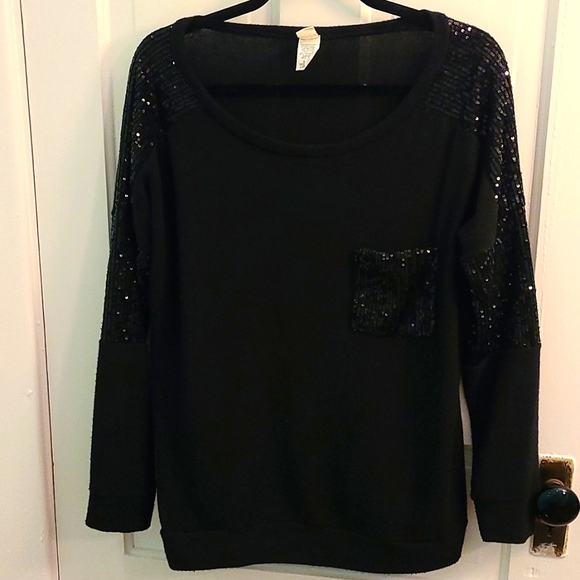 7th Ray | Tops | 7th Ray Super Soft Fleece Black Long Sleeve Shirt With ...